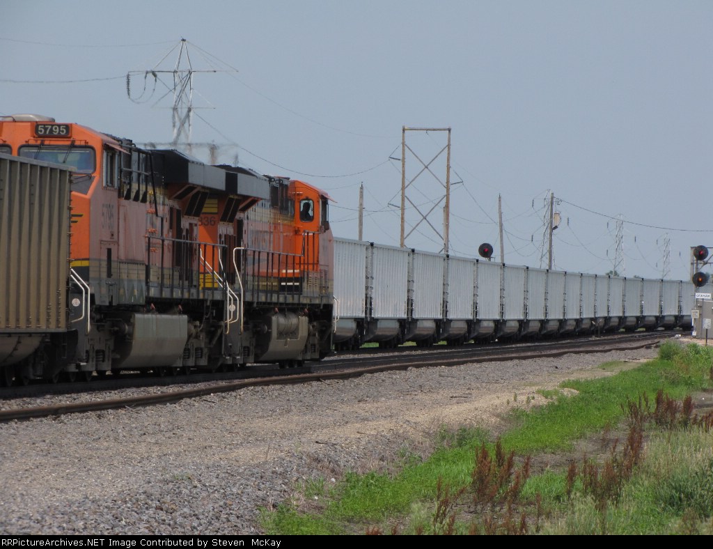 BNSF 5795